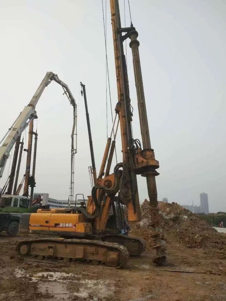 XCMG XR240D Xr240e Pile Driver 80m Depth Used Crawler Hydraulic Rotary ...